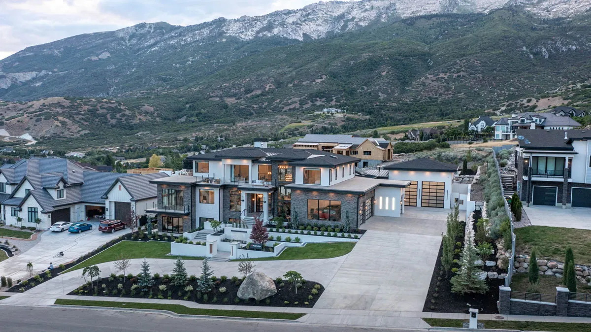Alpine Horizon Custom Home | Raykon Construction